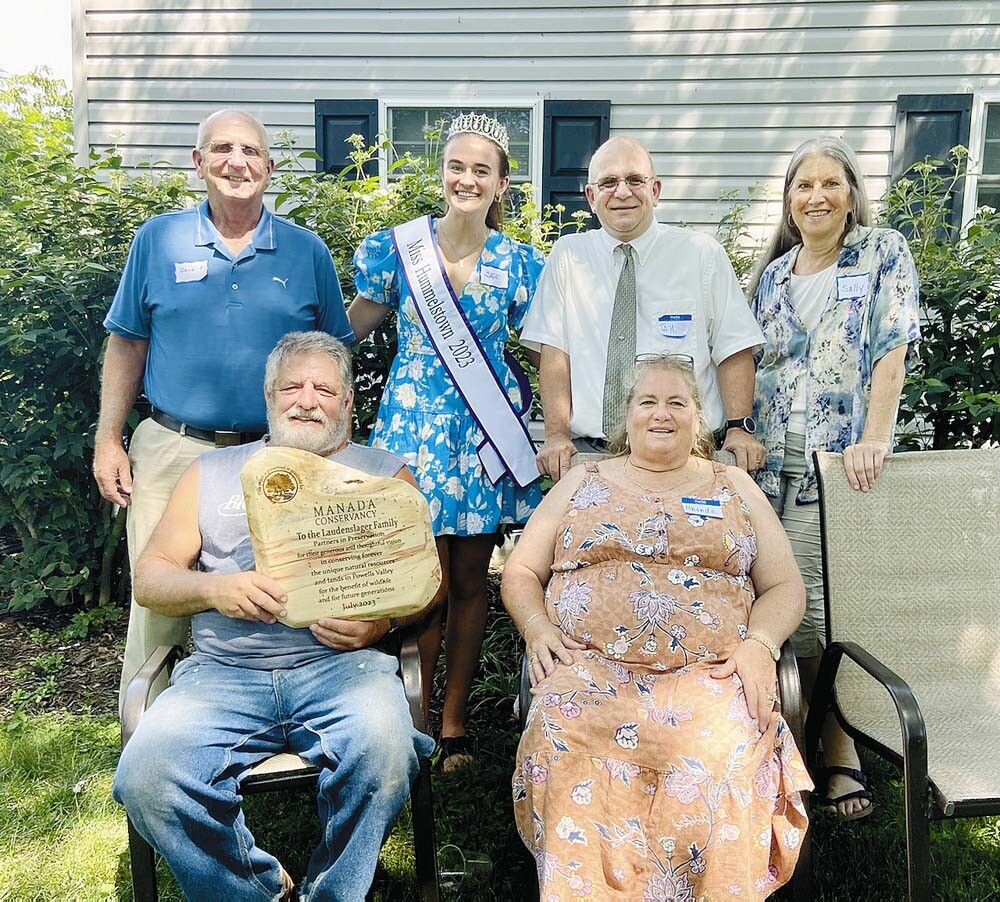 Manada Conservancy honors landowners | TownLively